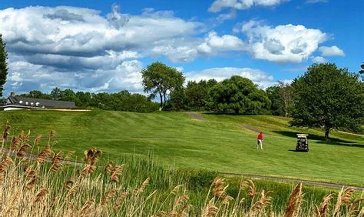 Whitney Farms Golf CT Homes: Your Golf Course Living Guide